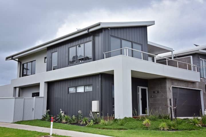 Lazy Dayz Beach House@portarlington - Portarlington, Australia
