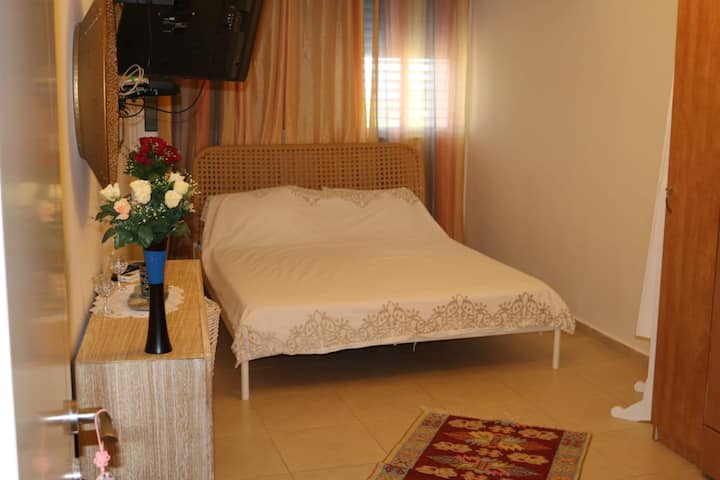 Seaside & Old City- Private Room - Israel