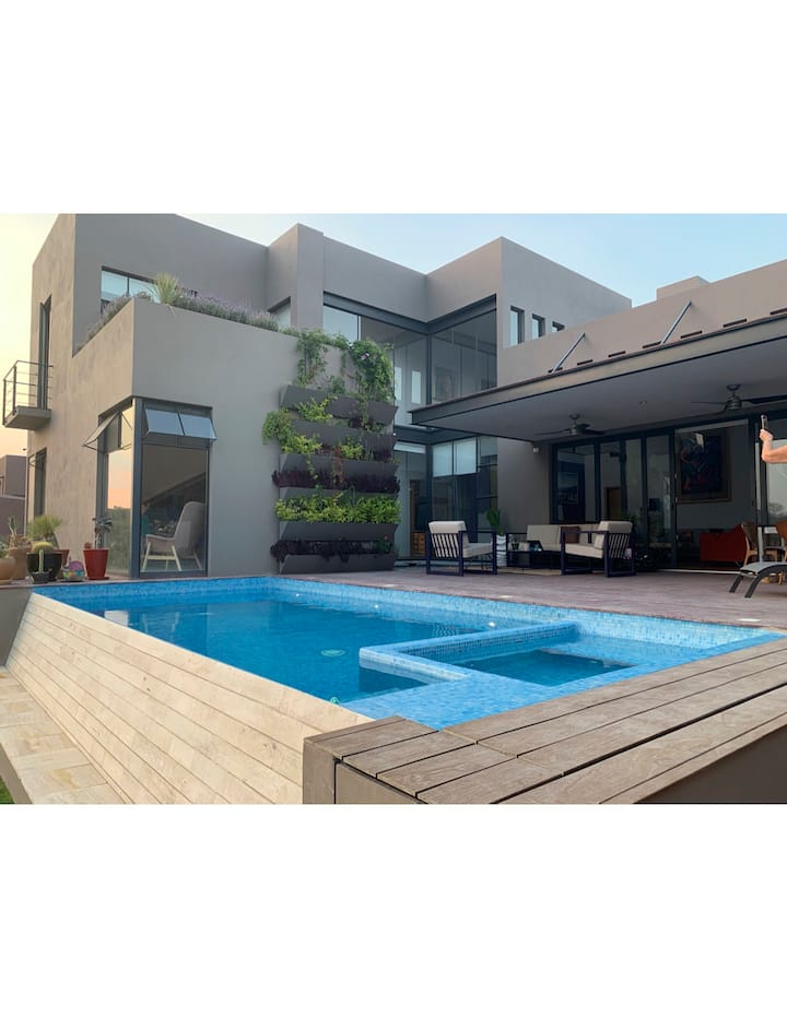 Spectacular Modern Estate In Valle De Los Senderos - San Miguel de Allende