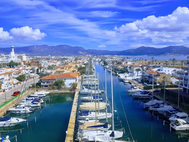 Acogedores Apartamentos En La Costa Mediterránea - Empuriabrava