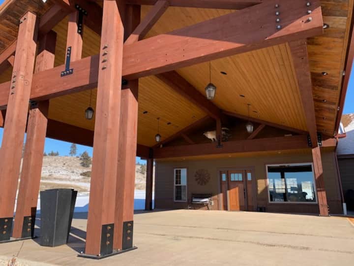 Hensley Creek Lodge - Joliet, MT