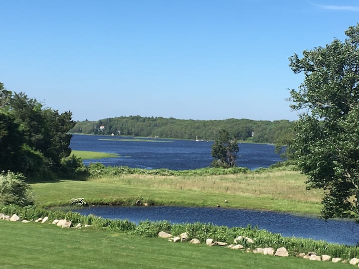 5th Nt Free!
Private Suite Nr
Beach, Ferry To Mv - Dartmouth, MA