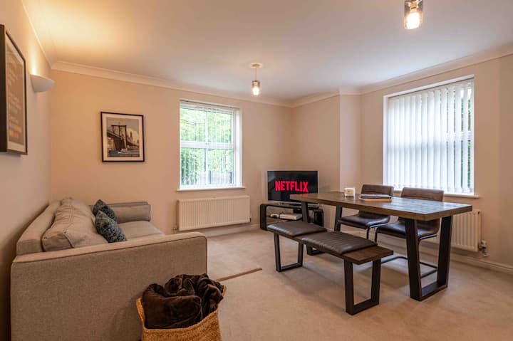 Spacious Solihull Apt, Near Centre, Airport + Nec - Solihull
