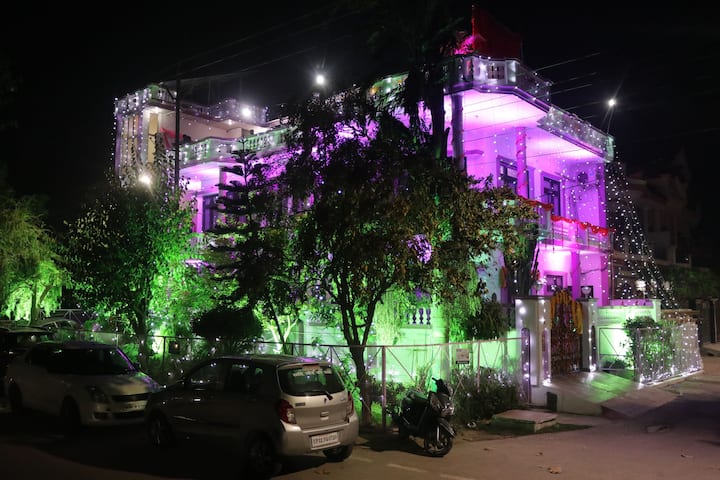 Heritage Room, Yatharth Home Stay - Lucknow