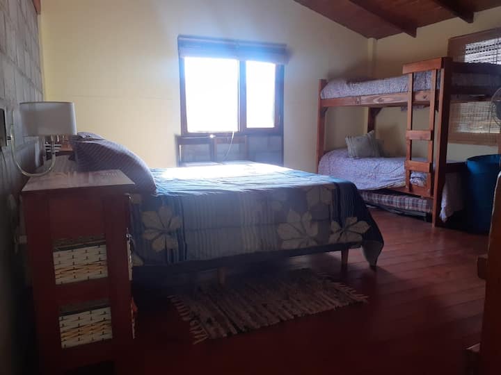 Cabaña Alfar, Mar Del Plata
Para 4/5 Personas Con 2500 M2 De Parque - Mar del Plata