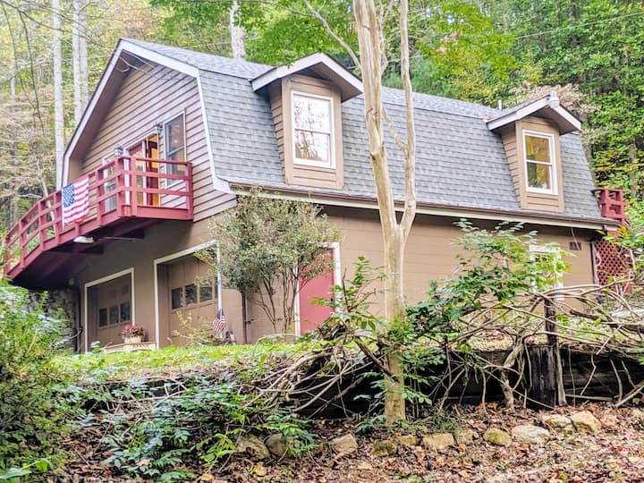Nc Cabin With Creek & Waterfalls Near Dillard, Ga - Dillard, GA