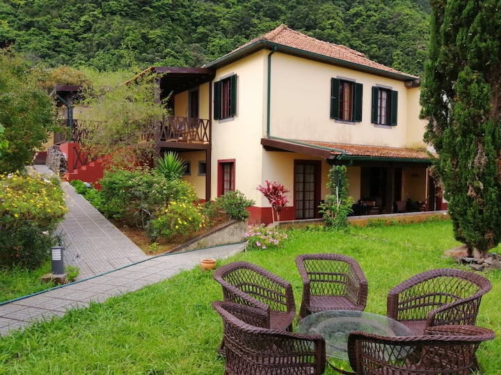 Casa Do Lagar  - B&b Or Hb  Pet Friendly - Sao Jorge, Portugal