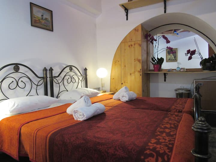 Chryssoula Guesthouse Semibasement(200mbps) - Chania