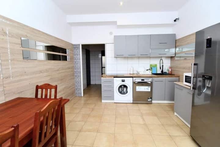 Pokoje Do Wynajęcia Na Doby Bardzo Blisko Centrum - Kraków