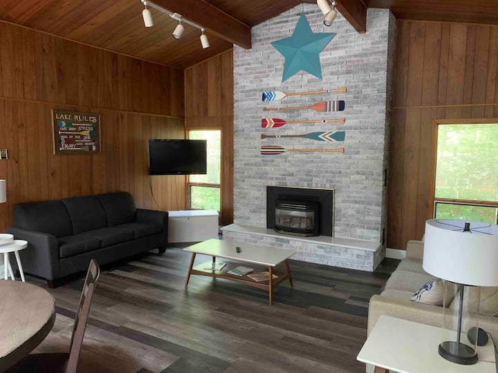 Four Pines Lake House - Grand Bend