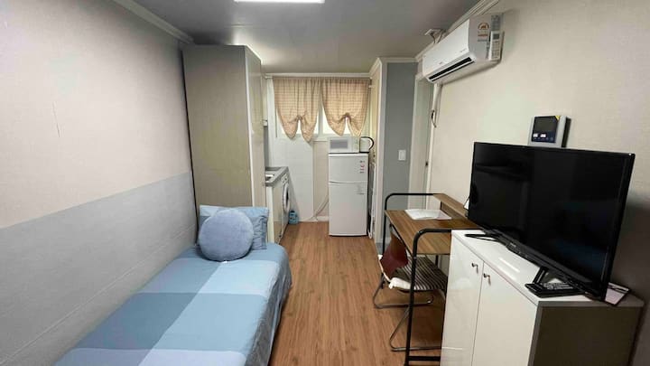 Private Apt In Sinchon. Welcome Int'l Student! - Seoul