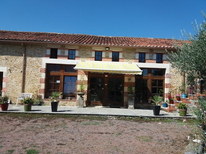The Annexe. - La Chataigneraie