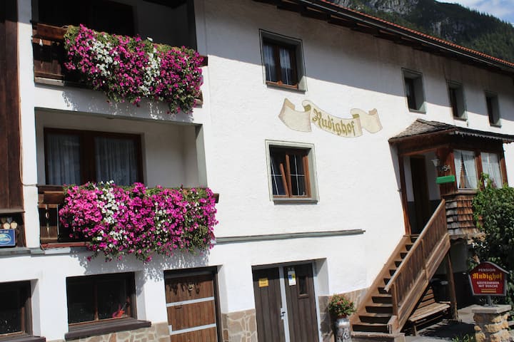 Apartment 5-7 Pers, Pettneu-st. Anton/arlberg - Pettneu am Arlberg