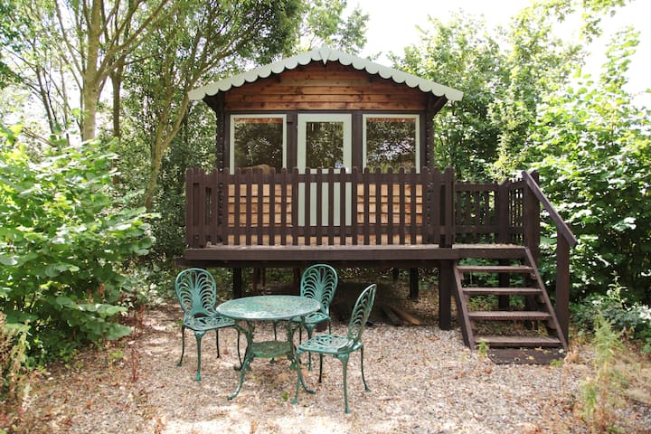 Shed And Breakfast At Greenbanks, Norfolk - Norfolk