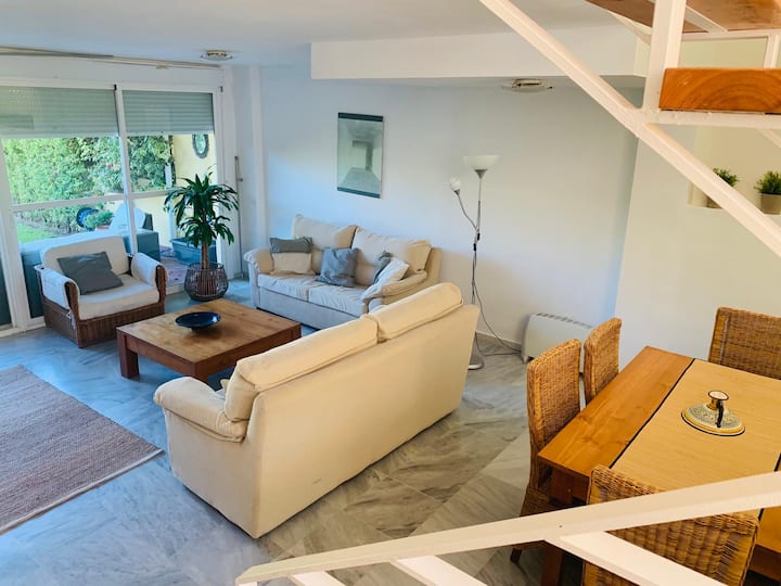 Amplio Adosado En El Pto Santa María (Las Redes) - Rota