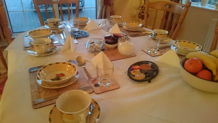 Warm And Relaxing En Suite Double Bedroom - Dingle Peninsula