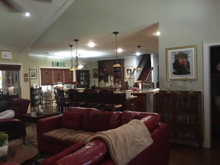 The King's Quarters - Oxford, MS
