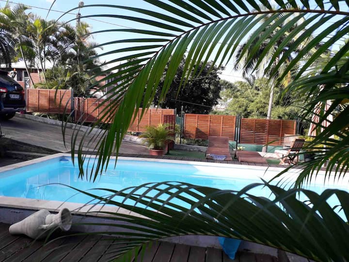 Chambre Avec Sdb Privée à Saint Gilles Les Hauts. - La Réunion