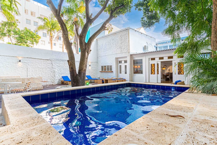 Luxury 8br Mansion Beachfront W/ Pool And Disco - Cartagena