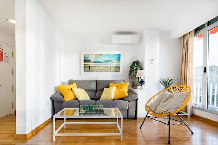 Disfruta De Las Preciosas Vistas Al Mar De Este áTico De Lujo En Alicante - Alicante