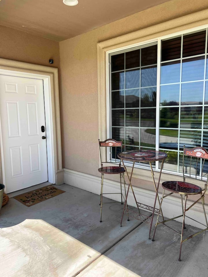 Hideaway Villa - Kennewick, WA