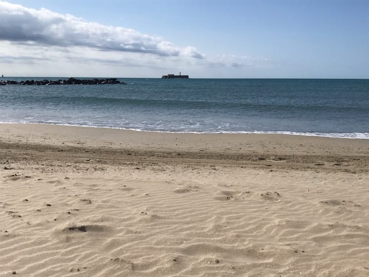 Joli T2, Front De Mer, Parking, Terrasse, - Agde