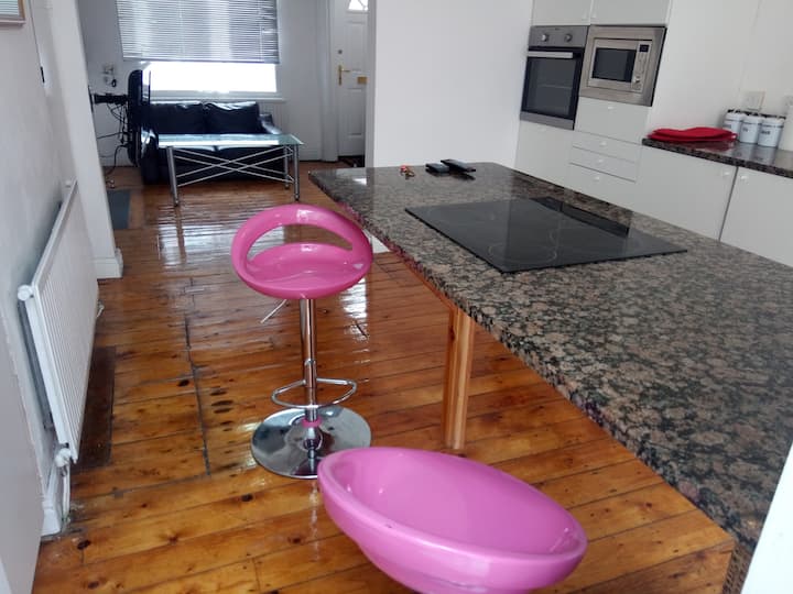 Unique, Light, Beautifully Presented 2 Bed House - Manchester