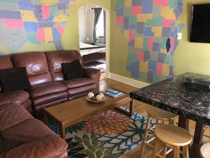 Best Location In Milwaukee! Lower Duplex Unit - Milwaukee, WI
