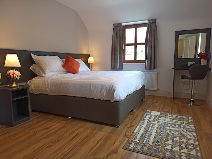 The Golden Cliffs, 3 Bedroom, 7 Min Walk To Town - Dingle
