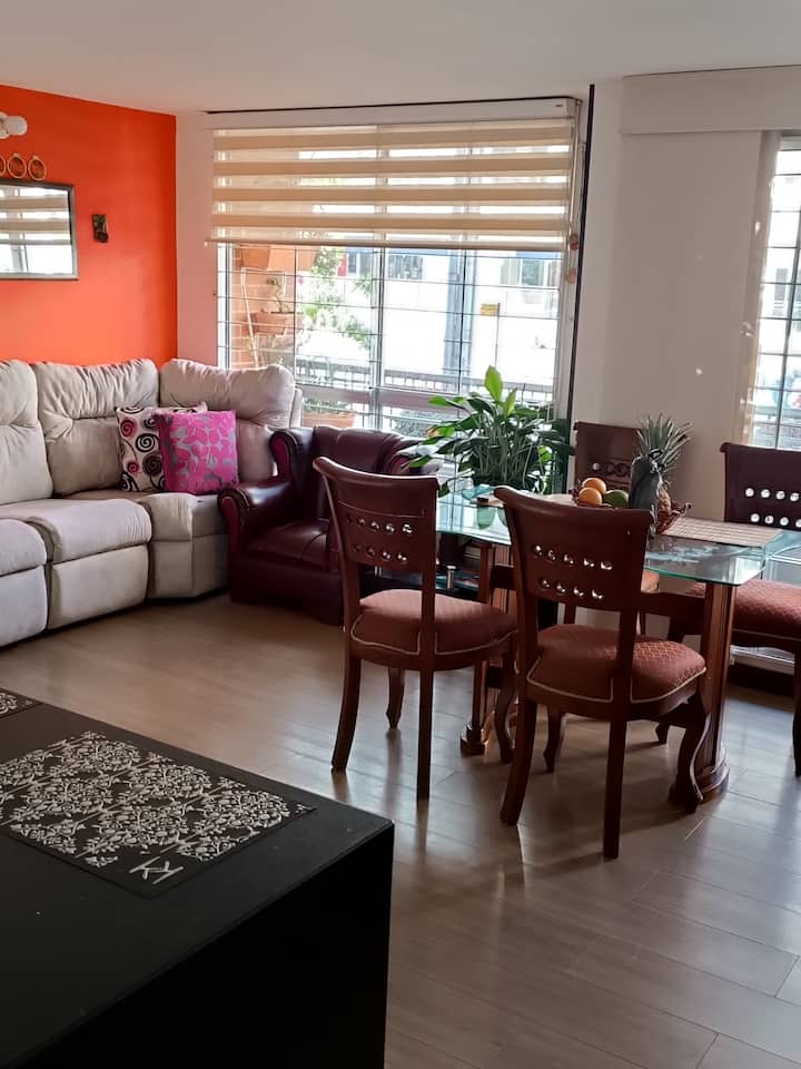 Habitación Con Baño Privado Y Closet Doble - Bogotá