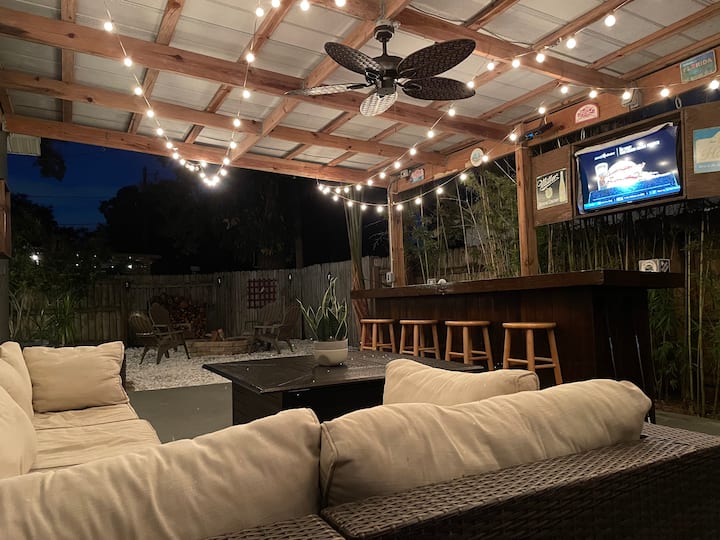 August Special Central Bungalow Near Dtsp Swim Spa - St. Pete Beach, FL