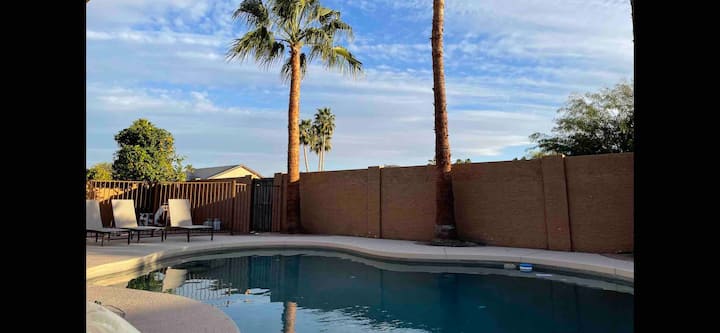 Tempe Happy Hacienda (Pet Friendly) - Tempe, AZ