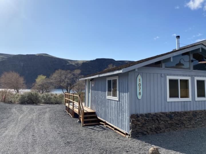 Sunland Beach Shack Near Gorge Amphitheatre - Ginkgo Petrified Forest State Park, Vantage
