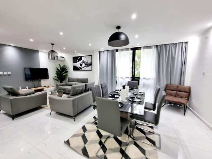 Appartement Meublé 4 Pièces Deux Plateaux - Abidjan