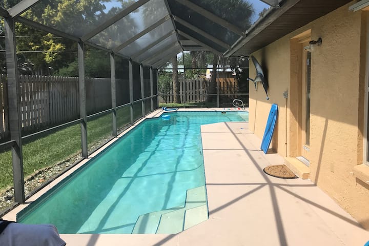 Waterfront Oasis: Pool + Dolphins +  Walk To Beach - Cocoa Beach, FL