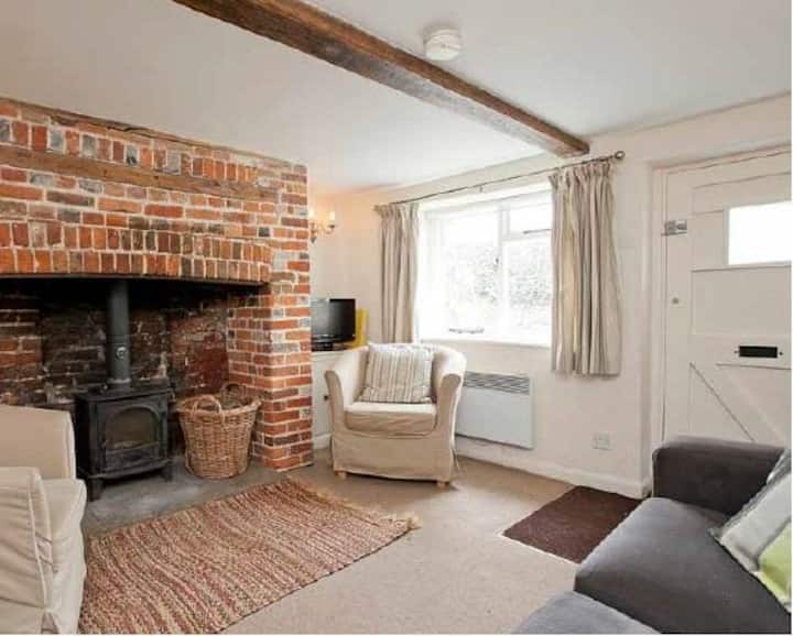 Lovely 2 Bedroom Cottage In Pictoresque Village, Near Henley-on-thames & Marlow - Buckinghamshire