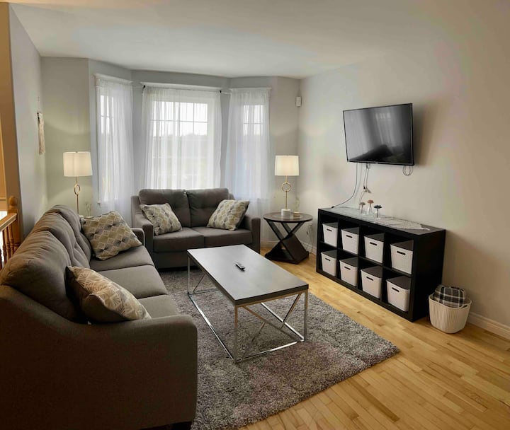 Professionally Cleaned Four Bedroom W/jacuzzi Tub! - St. John’s
