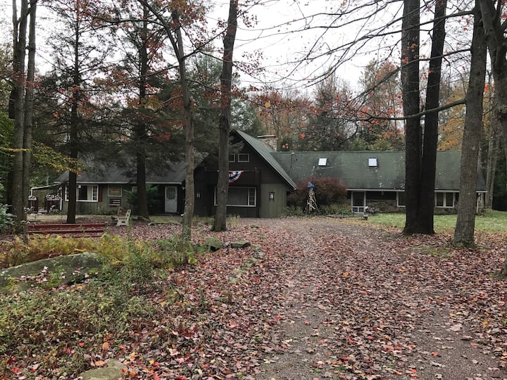 Mountain Lodge - Worlds End State Park, Forksville