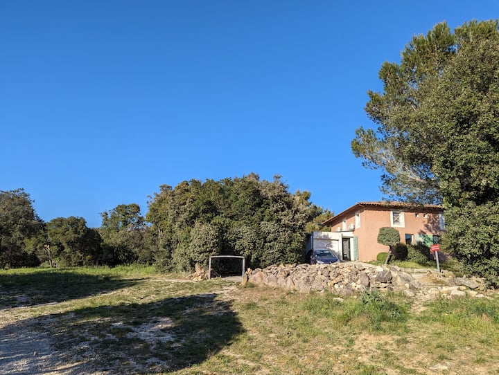 Villa De Famille Dans Les  Hauts De Nîmes - Nîmes