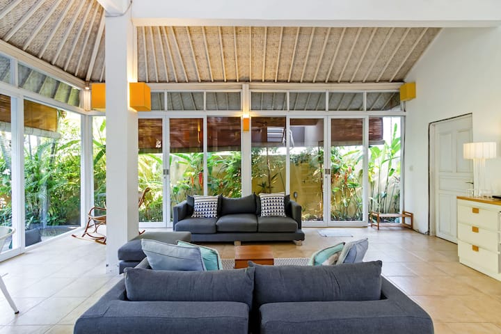Two Bedroom Summer House Seminyak - Canggu