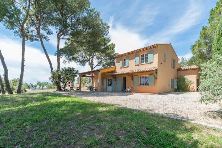 Villa Provençale Dans Un Cadre Plein De Charme - França