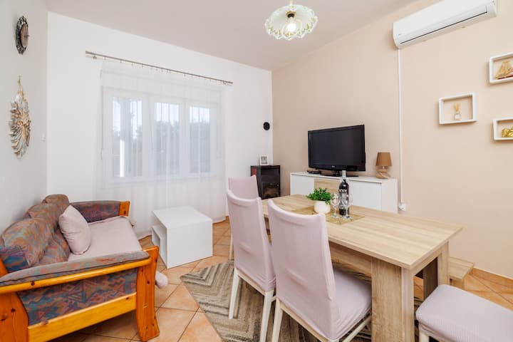 Spacious Family Apartment With Sea View & Terrace - Novi Vinodolski