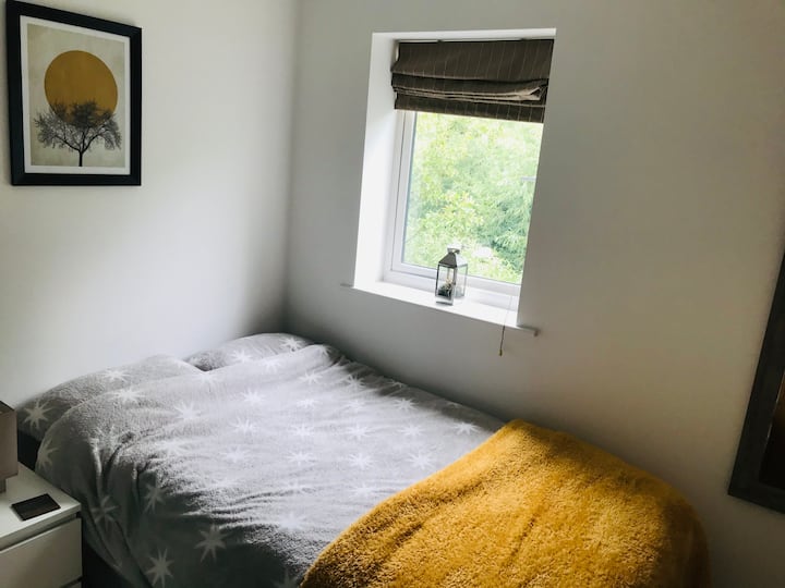 Private Room In Beautiful Modern Apartment - Leeds