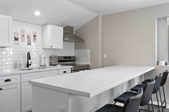 Newly Remodeled 1 Bed Unit For A Modern Getaway - Northridge - Los Angeles