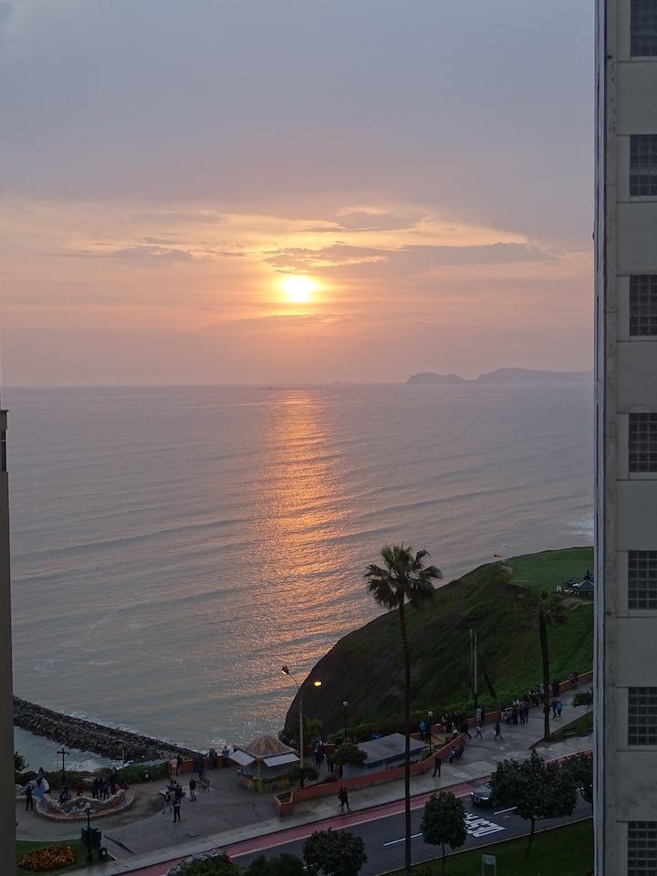 Oceanview Bedroom W Shared Bathroom - Lima