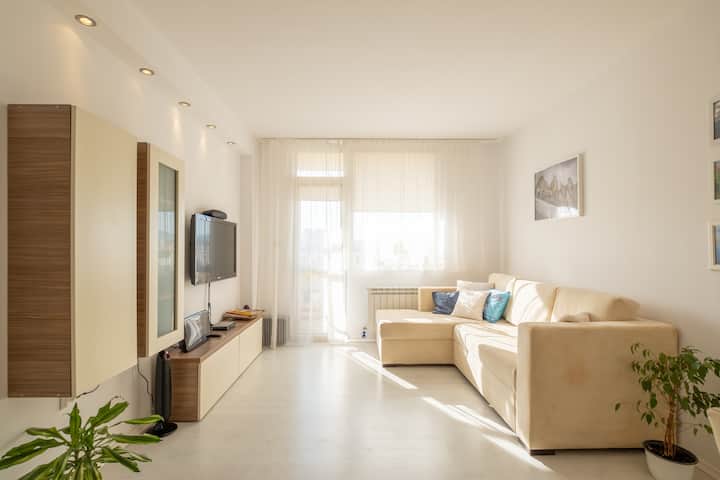 Top Apartment With Stunning Vitosha View - Sofia Airport (SOF)