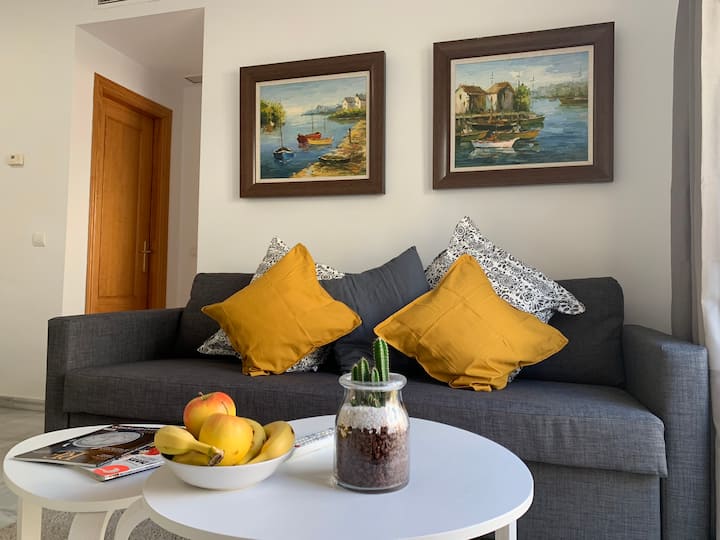Enchanting Plaza Merced Apartment With Terrace - Malaga