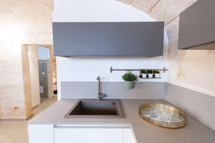 Dimora 288 Elegant Home In The Center Of Monopoli - Monopoli