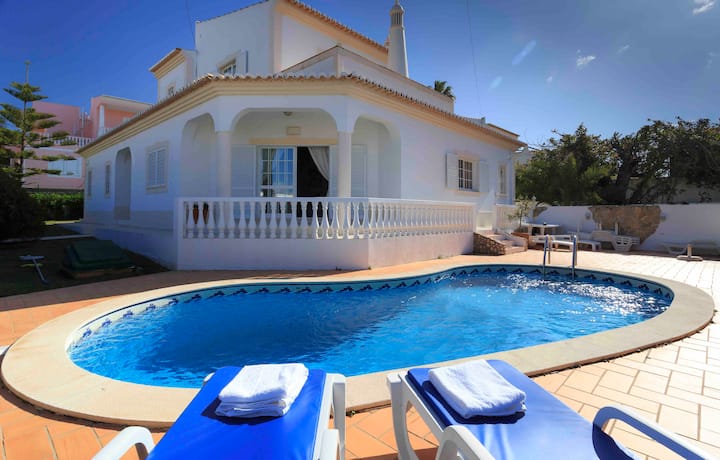 Large Private Villa With Pool And Secure Garden. - Carvoeiro