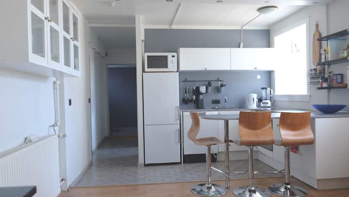 Acogedor Apartamento En La Zona Del Puerto Con Entrada Privada. Recientemente Renovado. Wifi Gratis Y Parque - Iceland